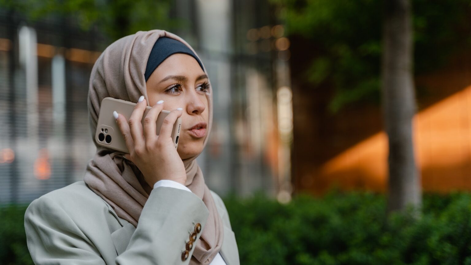 The Ultimate Guide to the Latest Features and Tips About Elahmad iPhone ...